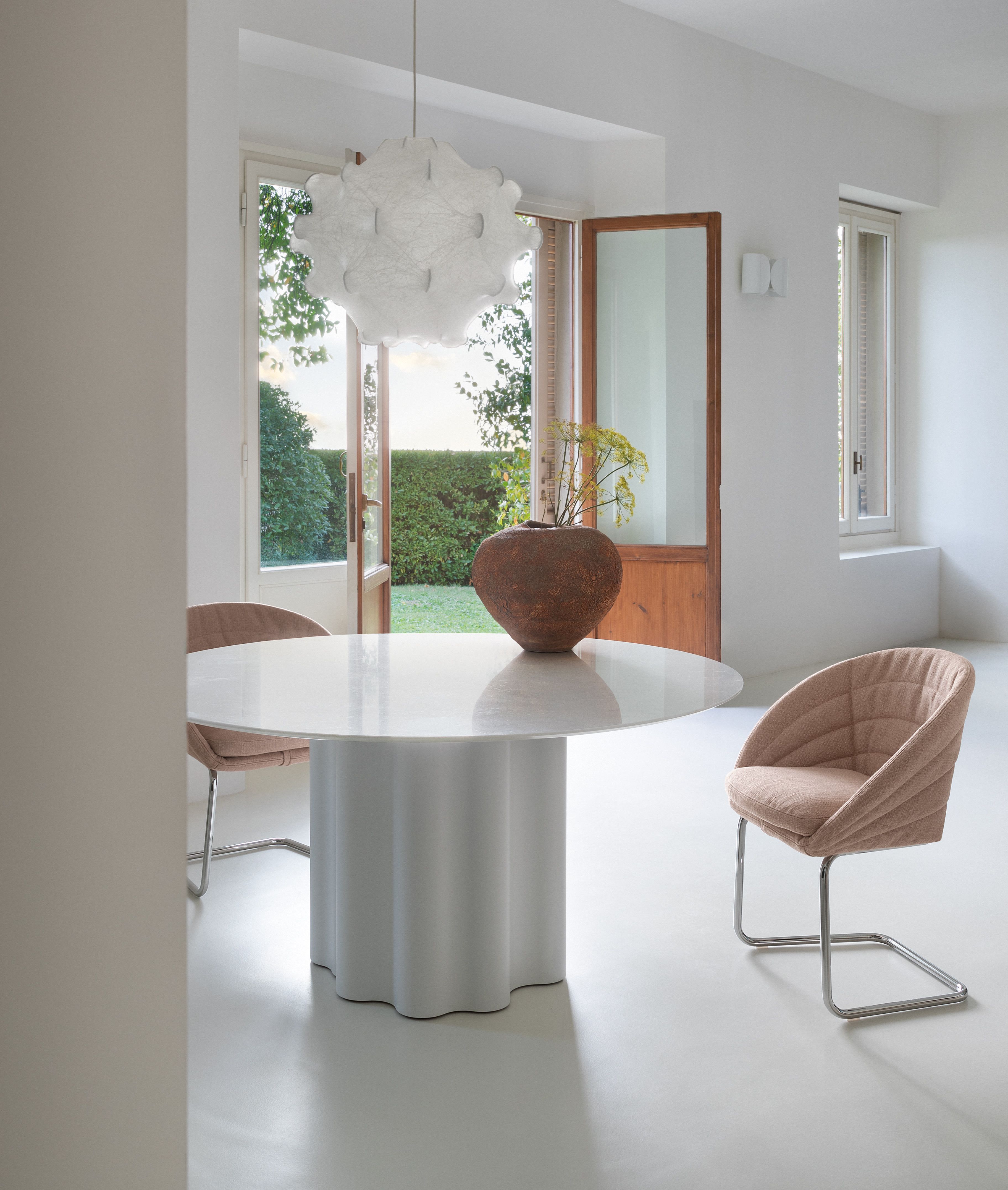 Teatro Magico, the Saba table with new marble top