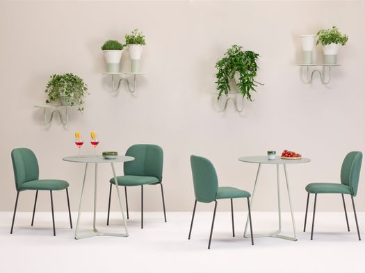 The Mimosa vase by S-CAB designed by Ionna Vautrin in Limited Edition