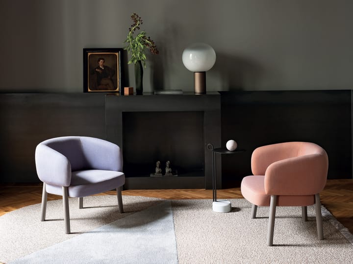 The chairs with wooden structure by Bross