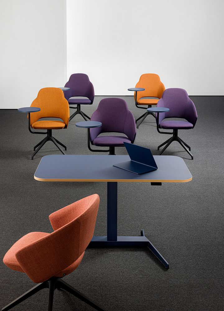 Icon chair by Mara designed by Marcello Ziliani in ADI Design Index 2023