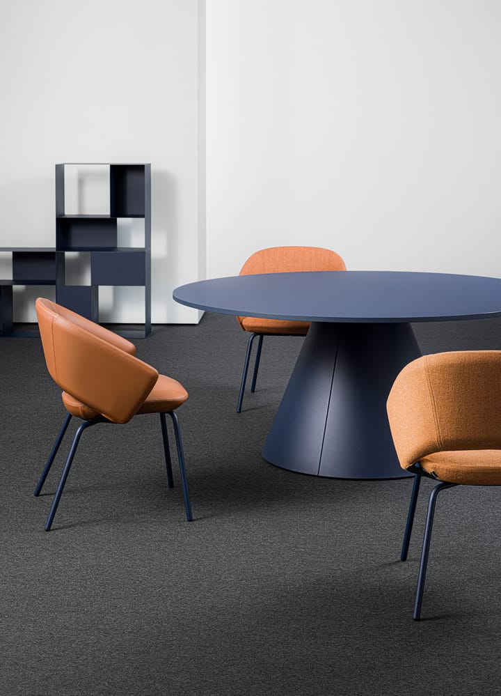 Icon chair by Mara designed by Marcello Ziliani in ADI Design Index 2023