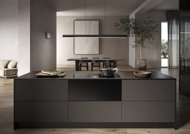 The new Elica appliance includes hood, oven and induction hob