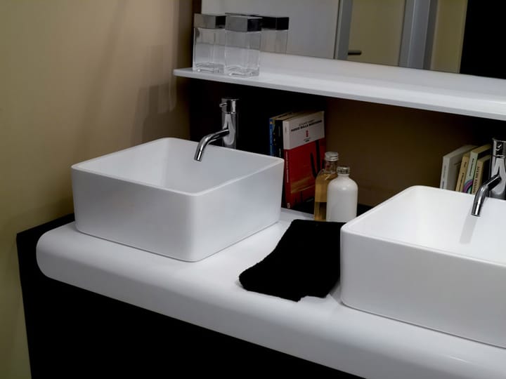Studio Triplan disegna i nuovi lavabi di Colbam