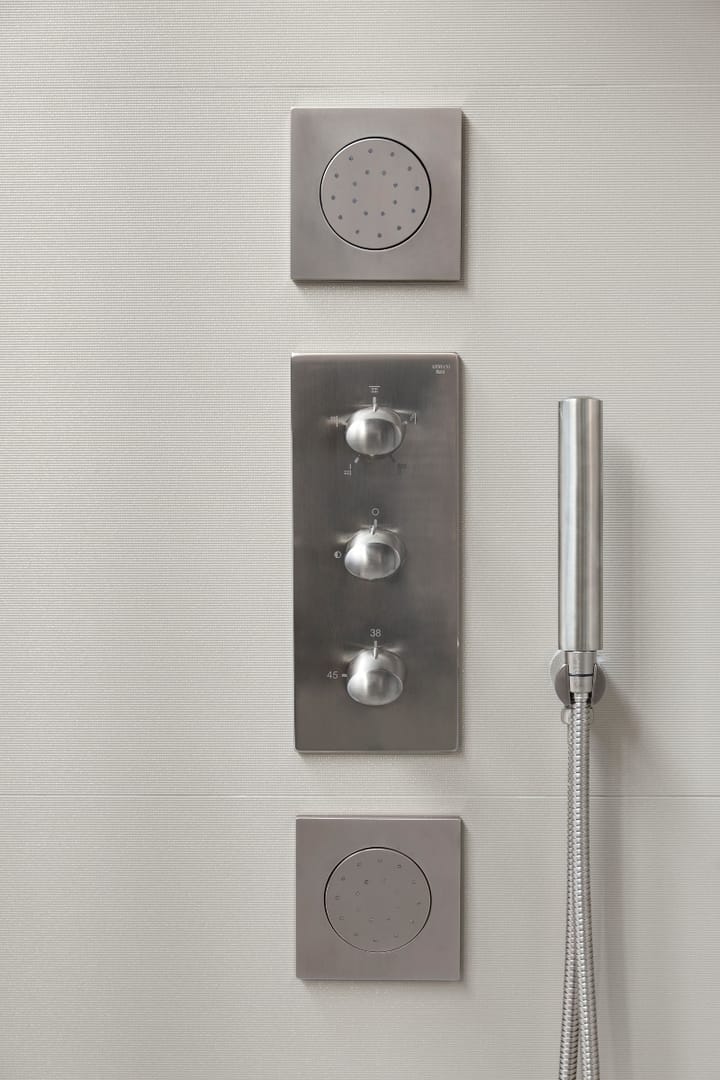 Giorgio Armani and Roca create an entirely new bathroom concept