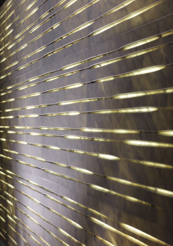 The luminous sculptures of Lithos Design at Euroluce