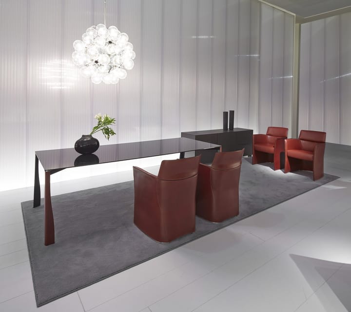 The attention to detail of Leaf armchairs by Matteograssi