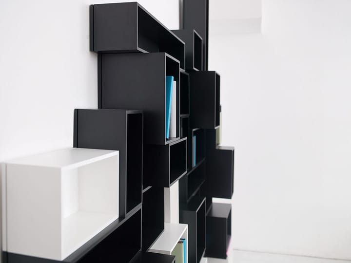 Cubit in 15 colours and natural walnut veneer