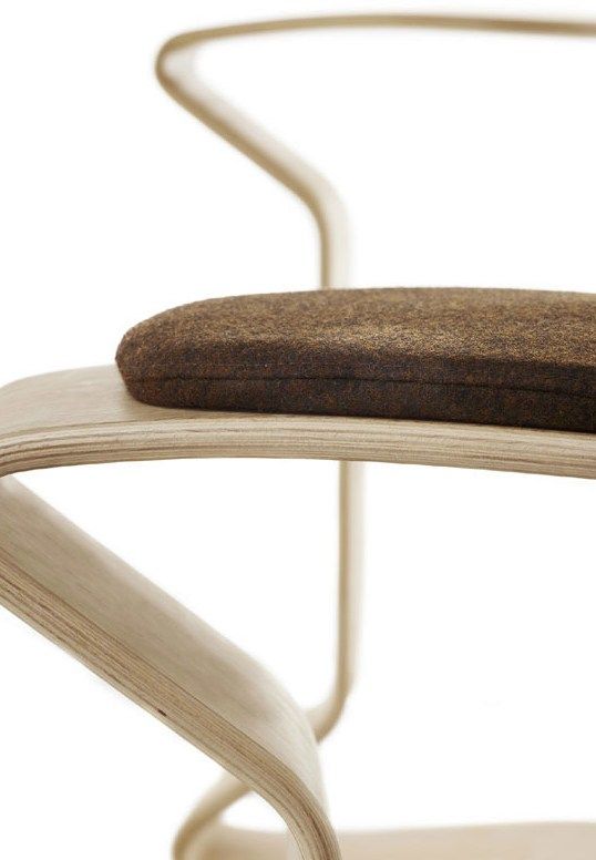 Ercolino, the active and dynamic stool by NEST NATURE