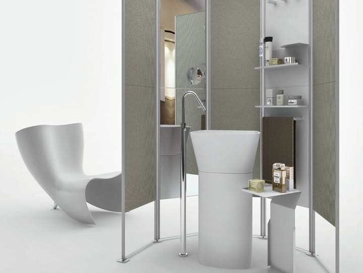 Shade, a customisable modular folding screen by Makro