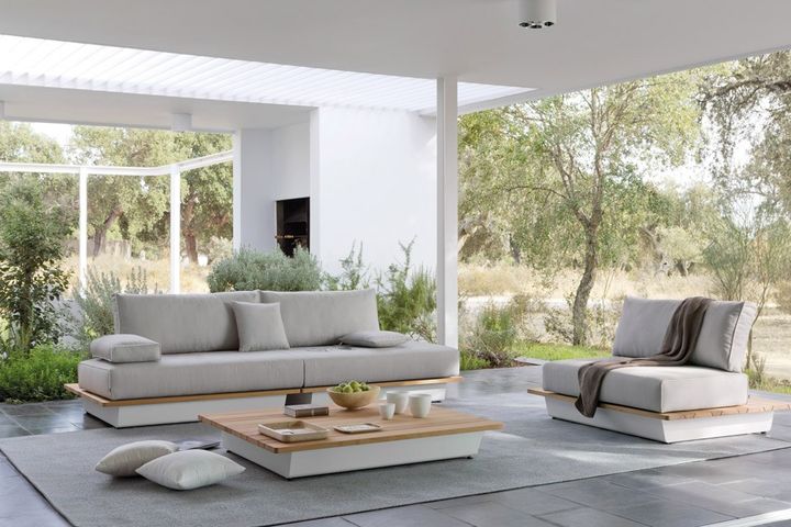 Manutti presents AIR at iSaloni