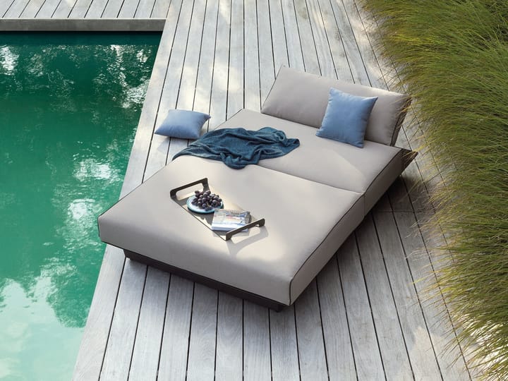 Manutti presents the new collections at iSaloni