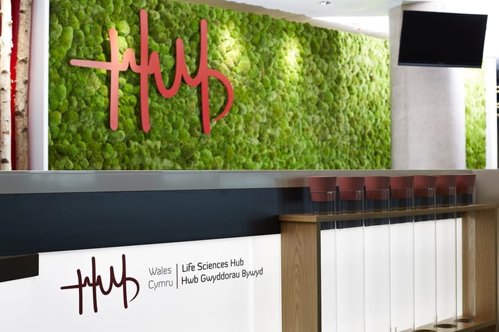 HI-MACS® al Life Science Hub di Cardiff Bay