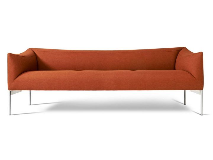 Curved lines design a soft and comfortable sofa: BOW by Erik Jørgensen