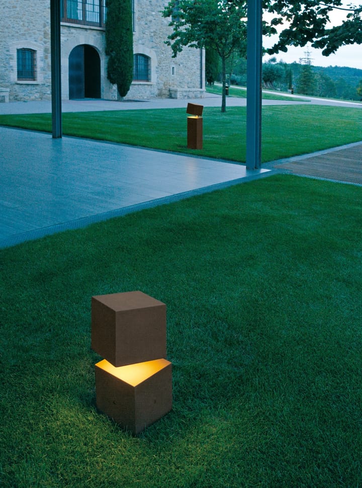 Landscape integration by Vibia