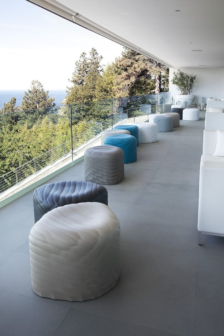 Sinuous and comfortable shapes