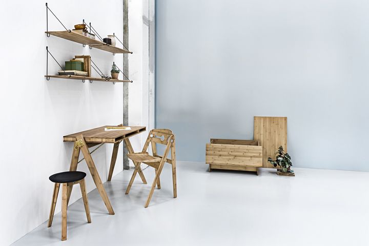 Loop: reshaping the traditional shelf