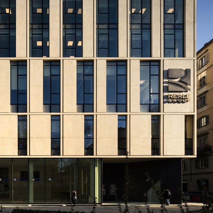 Cotto d’Este per i nuovi uffici del Gruppo Reale Mutua a Torino