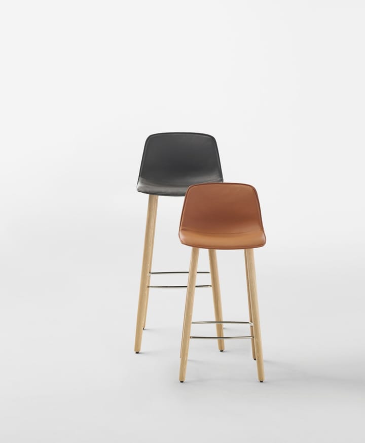 Varya. Universal, versatile and essential chair