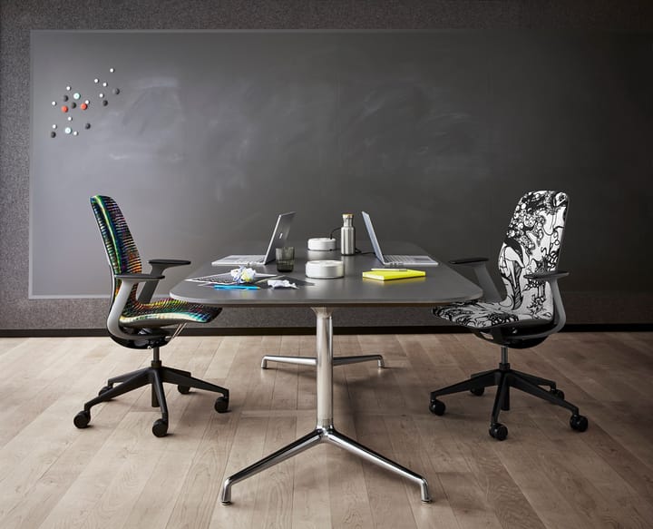 Steelcase presents SILQ™ at NeoCon