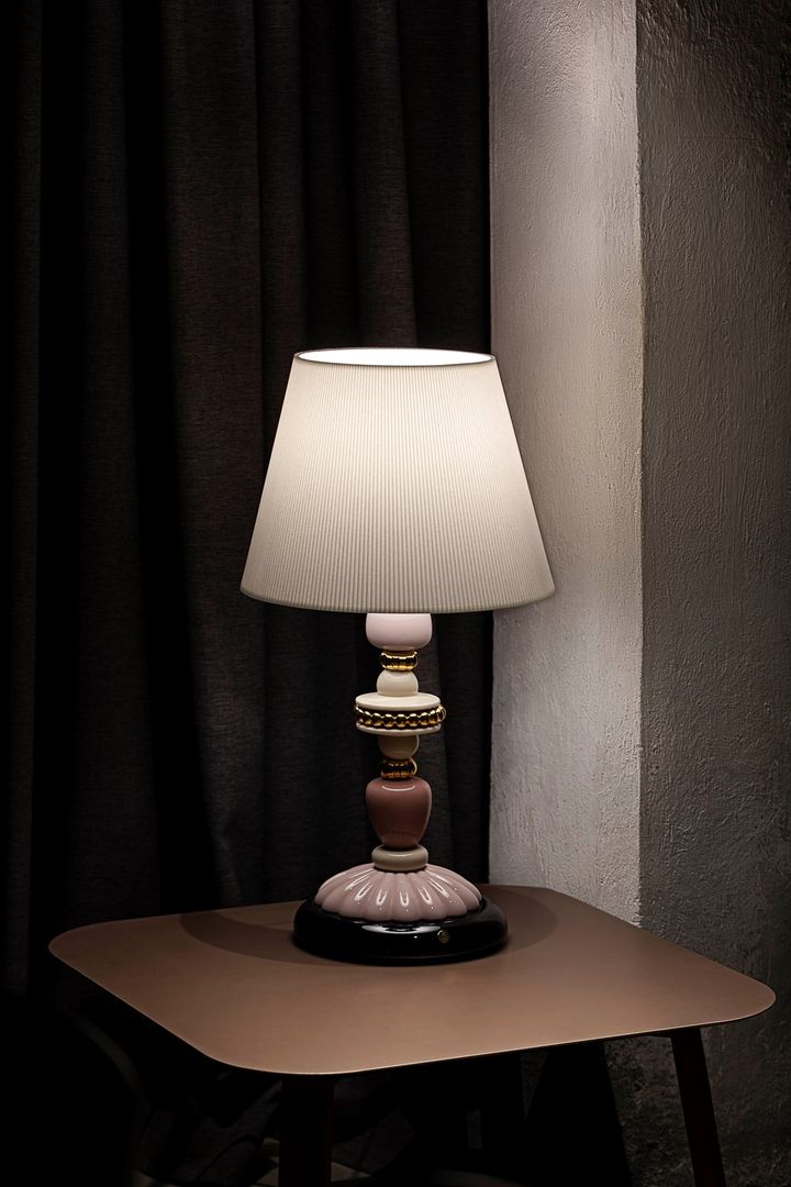 Light and Porcelain: Novelties by Lladró