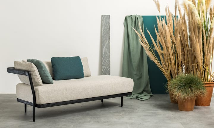 Flex by Manutti: Lightness and Solidity