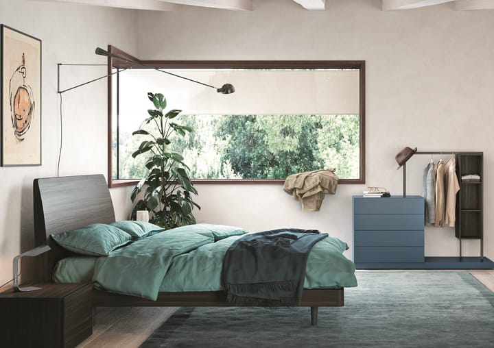 Easy System: When Living-Room System Invades the Bedroom