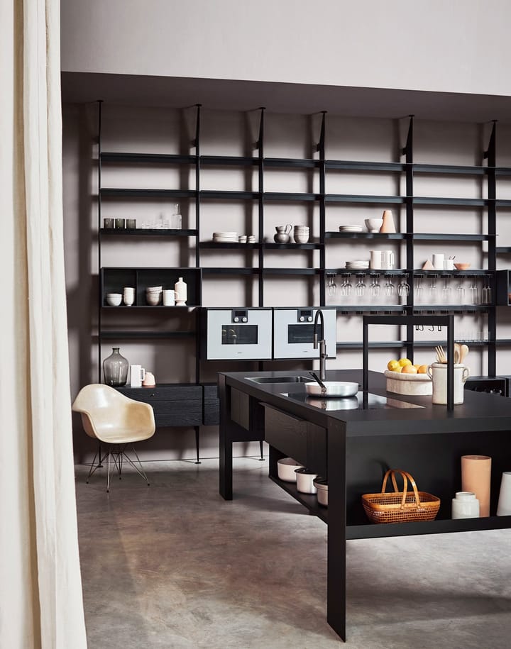 Intarsio: Between Originality and Symmetry