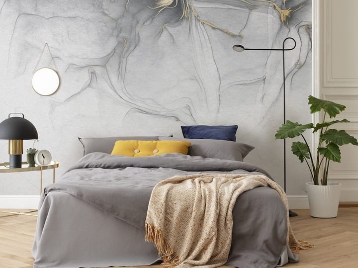 Delicate details, subtle colour nuances and extravagant patterns