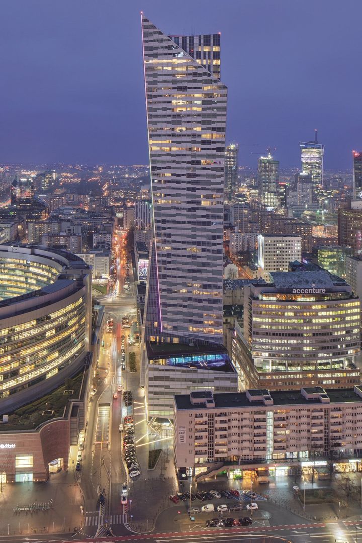 Lighting effects for the Złota 44 residential tower by Libeskind