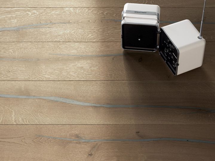 Natural Wood Characteristics as Trademark