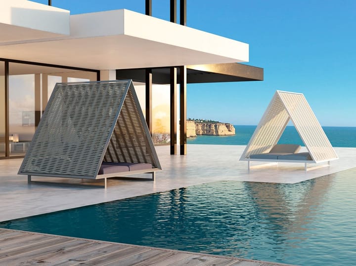 Vondom Daybeds. Just Like Little Places of Refuge