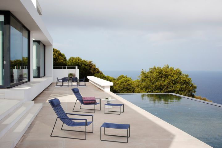 Lightness and Functionality. Strappy by Royal Botania