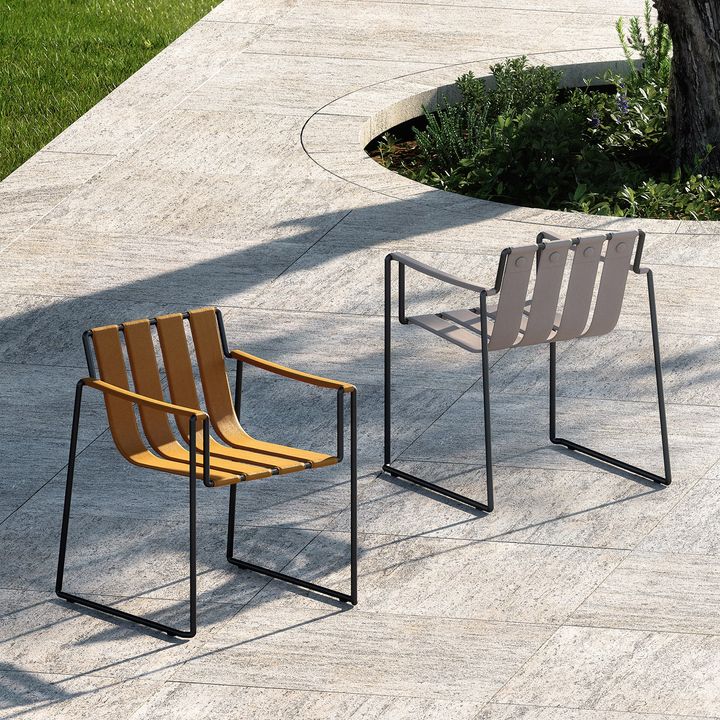 Lightness and Functionality. Strappy by Royal Botania