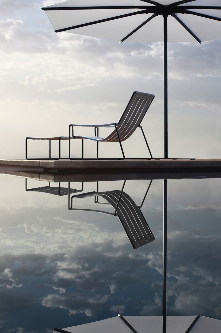 Lightness and Functionality. Strappy by Royal Botania