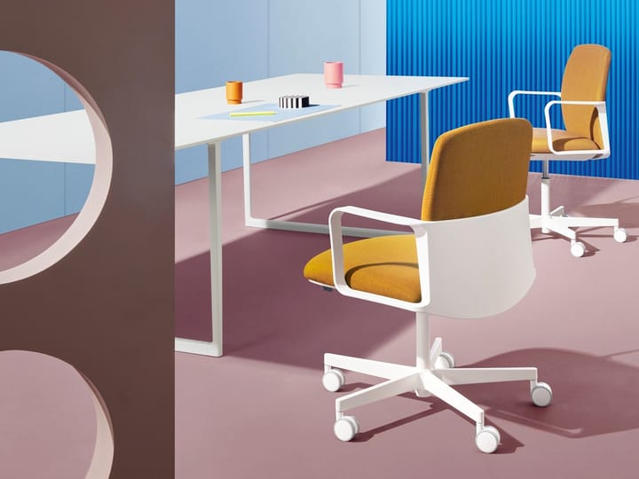 A Flexible and Customizable Workspace