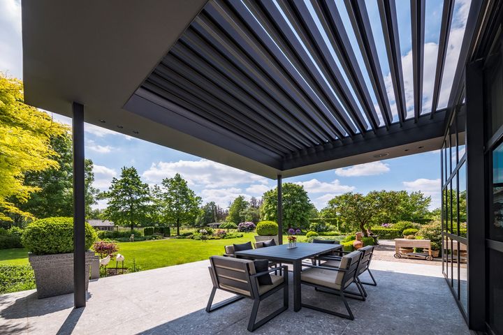 Renson Aero Skye: Built-in and Retractable Bladed Roof