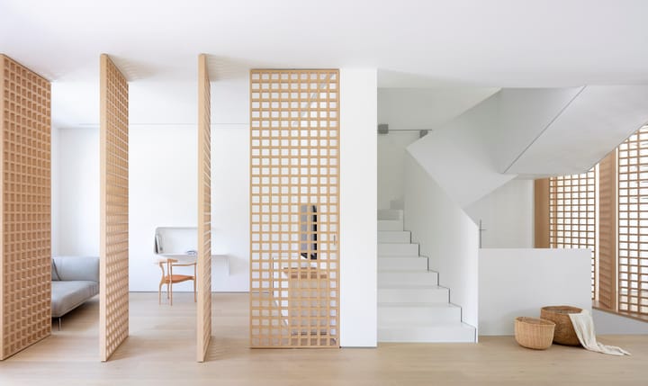Vibia Structural Wall Lamp Illuminates an House in Tel Aviv