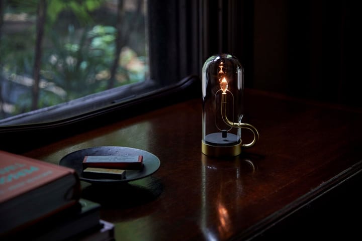 HYMN , the Nomadic Lamp Designed by Hiroto Yoshizoe for Ambientec
