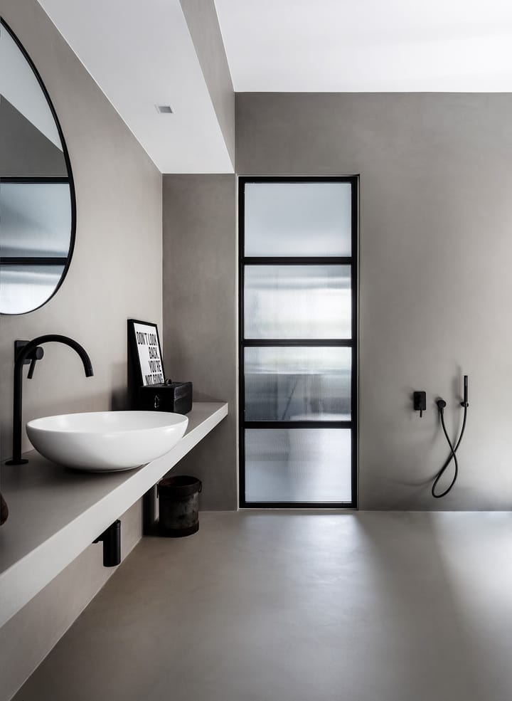 Concrete, Mortar or Resin: HDsurface Surfaces for the Bathroom