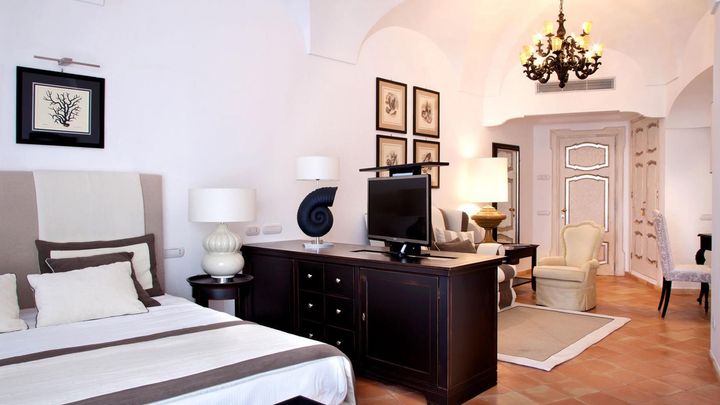 Gli arredi Marioni per l'hotel Covo dei Saraceni a Positano