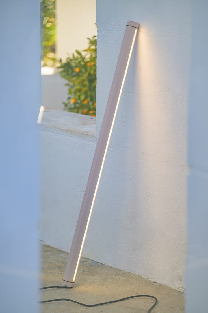 Platek Outdoor Lamps in Total Pink Look