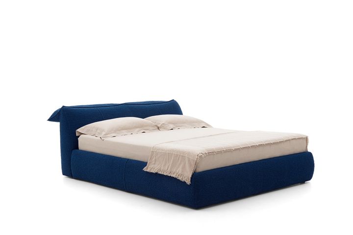 The Le Bambole sofa by B&B Italia designed by Mario Bellini turns 50