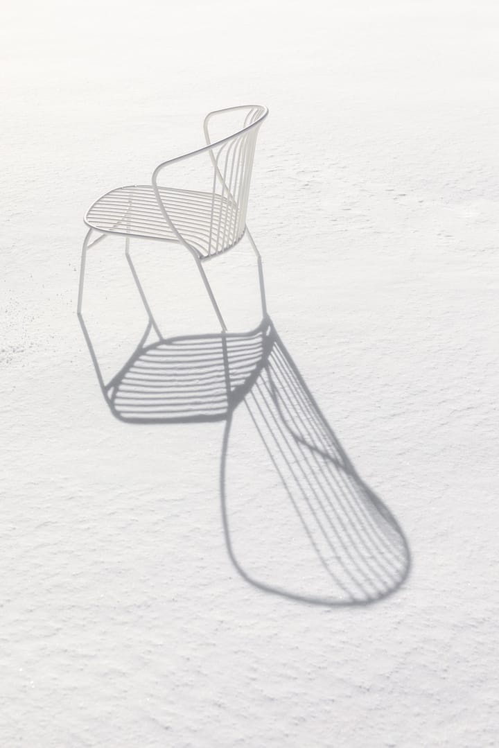 True Design outdoor furniture: chairs, sofas and tables inspired by nature