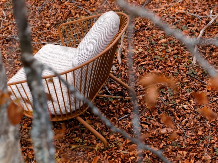 True Design outdoor furniture: chairs, sofas and tables inspired by nature