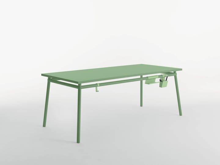 Fuorisalone 2022: Fantin presenta la collezione di tavoli Hug