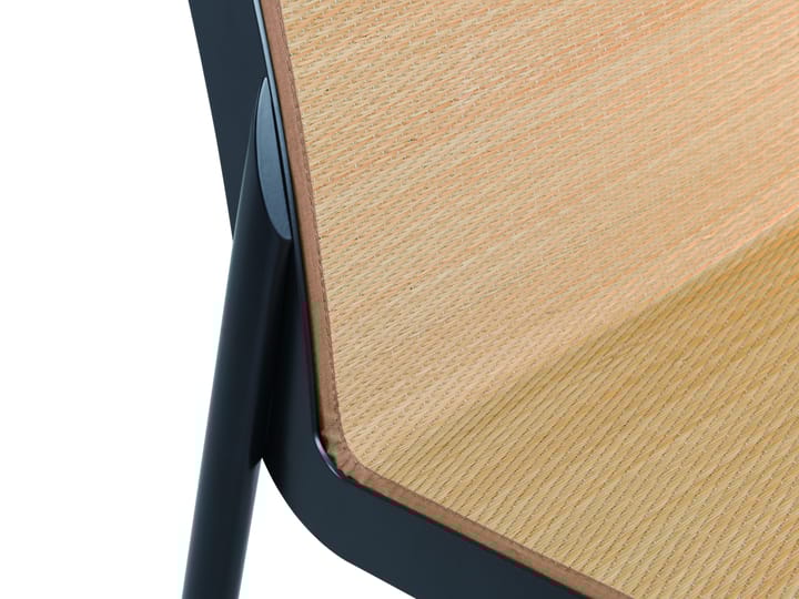 Look into Nature: Arredi in igusa al Salone del Mobile