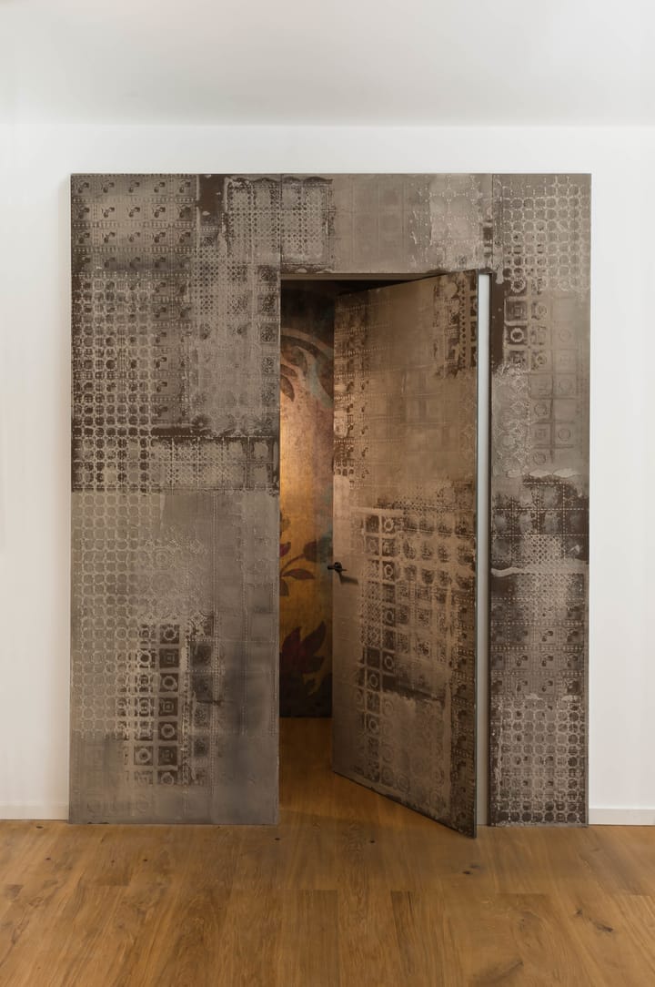 Integrated or in contrast with the wall: the Albed door systems