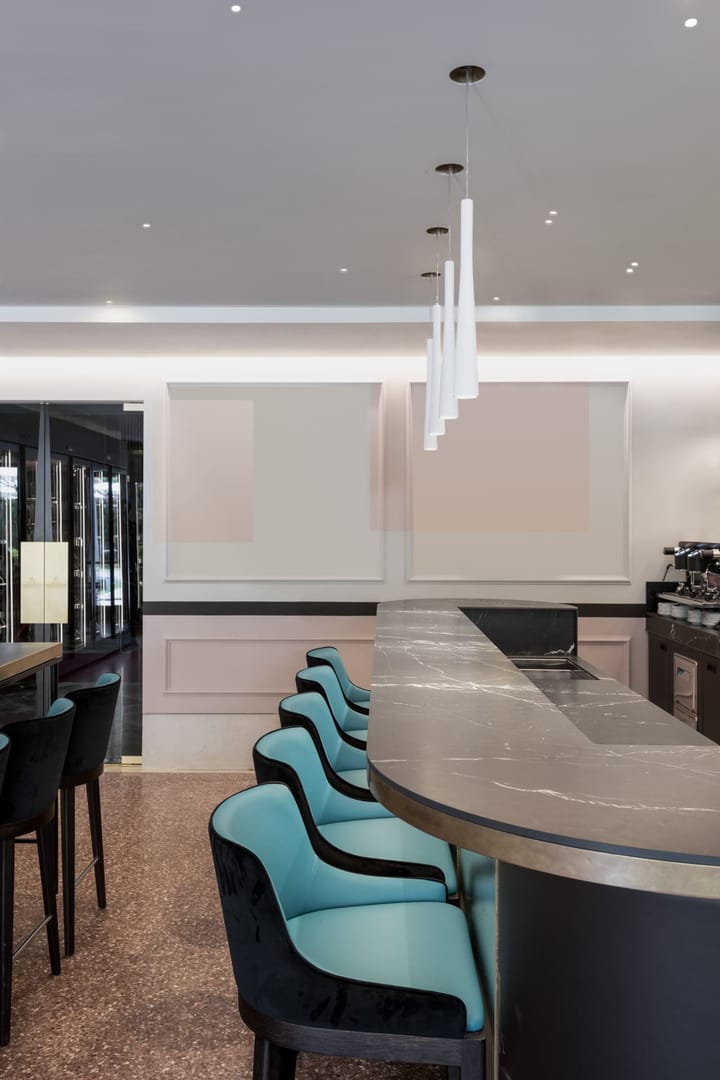 BuzziBuzzi lamps illuminate the new Alessandro Borghese Restaurant in ...