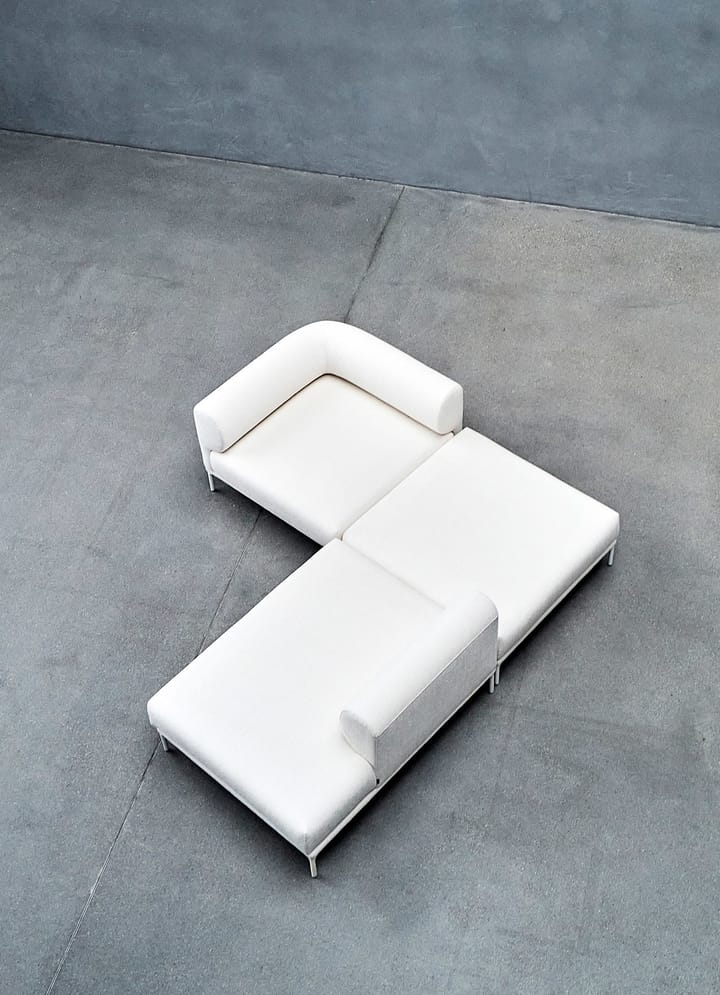 ipdesign auf der imm cologne 2024: Sofa Loop von Werner Aisslinger