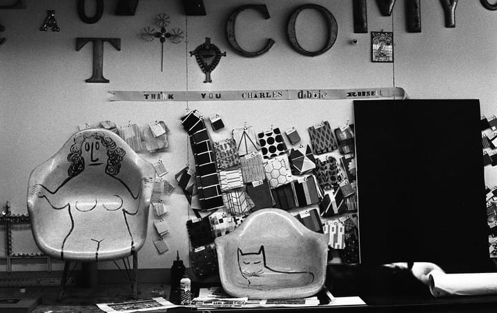 All’asta 500 pezzi della sedia Eames di Vitra con il gatto di Steinberg